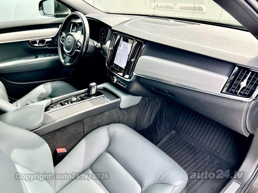 Pelēks Volvo V90 2021 Tallina, ar dzinēja tilpumu 2.00 L un nobraukumu 239 tūkst. km par 18999 €, foto 13 vietnē AUTOMOTO.COM.LV
