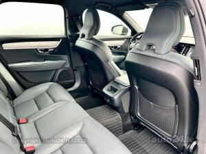 Pelēks Volvo V90 2021 Tallina, ar dzinēja tilpumu 2.00 L un nobraukumu 239 tūkst. km par 18999 €, foto 15 vietnē AUTOMOTO.COM.LV