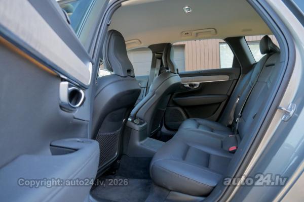 Grey Volvo V90 2021 in Tallinn, with an engine capacity of 2.00 L and mileage of 135 thousand km for 28900 €, photo 6 on AUTOMOTO.COM.LV