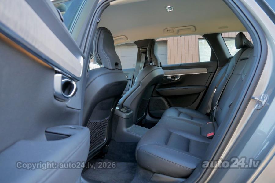 Pelēks Volvo V90 2021 Tallina, ar dzinēja tilpumu 2.00 L un nobraukumu 135 tūkst. km par 28900 €, foto 7 vietnē AUTOMOTO.COM.LV