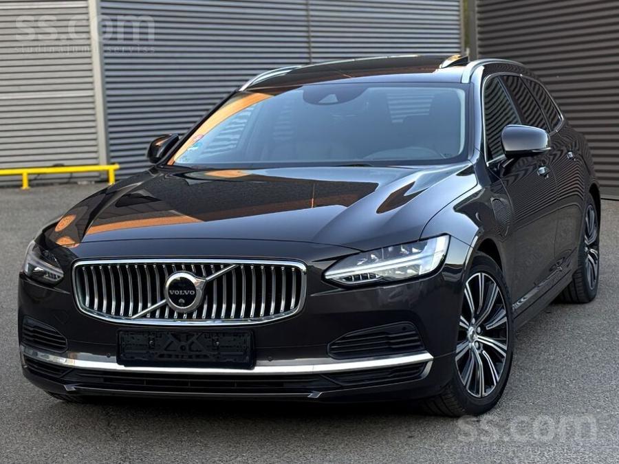 Pelēks Volvo V90 2021 Rīga, ar dzinēja tilpumu 2.00 L un nobraukumu 239 tūkst. km par 20500 €, foto 1 vietnē AUTOMOTO.COM.LV