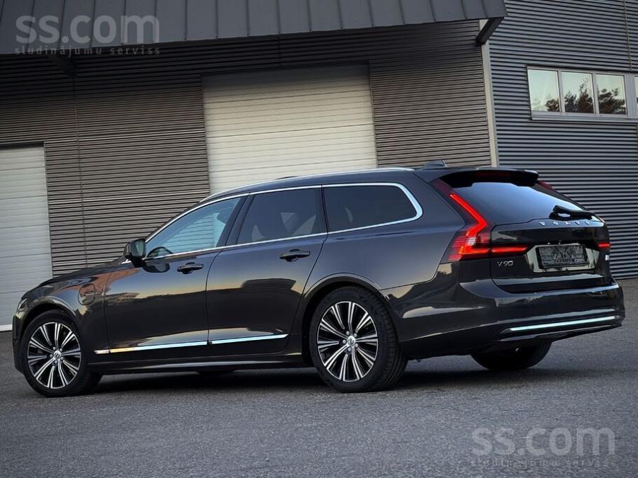 Pelēks Volvo V90 2021 Rīga, ar dzinēja tilpumu 2.00 L un nobraukumu 239 tūkst. km par 20500 €, foto 6 vietnē AUTOMOTO.COM.LV