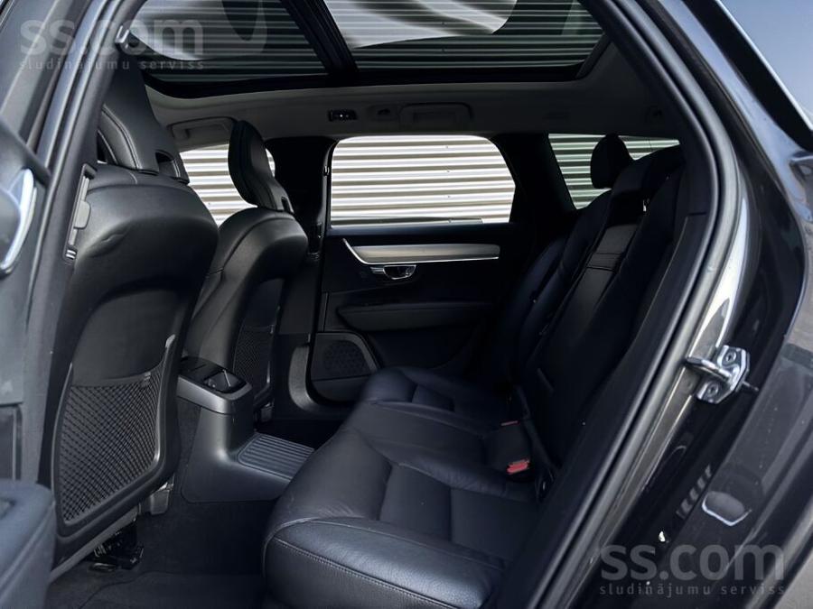 Pelēks Volvo V90 2021 Rīga, ar dzinēja tilpumu 2.00 L un nobraukumu 239 tūkst. km par 20500 €, foto 12 vietnē AUTOMOTO.COM.LV