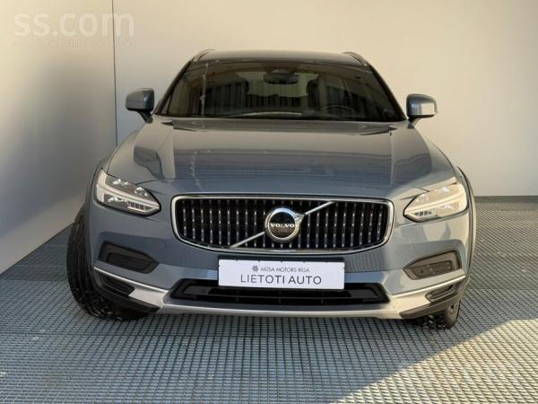 Серый Вольво В90 2021 в Рига, объемом двигателя 2.00 л и пробегом 140 тыс. км за 32490 €, фото 2 на AUTOMOTO.COM.LV