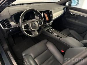 Grey Volvo V90 2021 in Riga, with an engine capacity of 2.00 L and mileage of 140 thousand km for 32490 €, photo 7 on AUTOMOTO.COM.LV