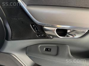 Grey Volvo V90 2021 in Riga, with an engine capacity of 2.00 L and mileage of 140 thousand km for 32490 €, photo 18 on AUTOMOTO.COM.LV
