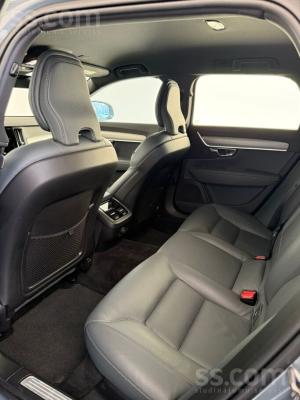 Grey Volvo V90 2021 in Riga, with an engine capacity of 2.00 L and mileage of 140 thousand km for 32490 €, photo 21 on AUTOMOTO.COM.LV