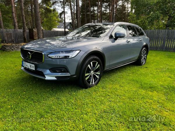 Grey Volvo V90 2021 in Tallinn, with an engine capacity of 2.00 L and mileage of 159 thousand km for 29900 €, photo 2 on AUTOMOTO.COM.LV