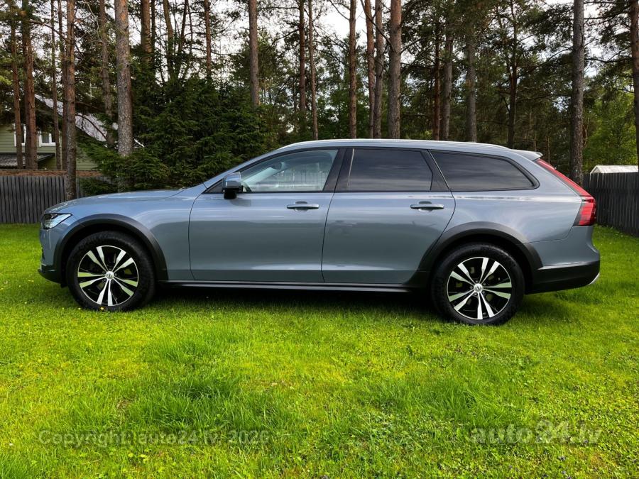 Grey Volvo V90 2021 in Tallinn, with an engine capacity of 2.00 L and mileage of 159 thousand km for 29900 €, photo 6 on AUTOMOTO.COM.LV