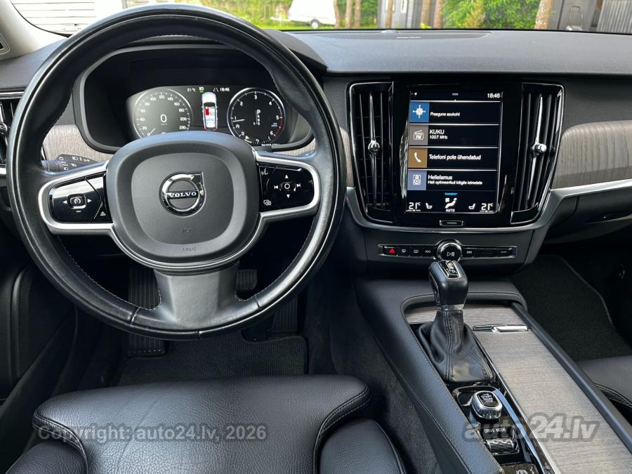 Grey Volvo V90 2021 in Tallinn, with an engine capacity of 2.00 L and mileage of 159 thousand km for 29900 €, photo 13 on AUTOMOTO.COM.LV