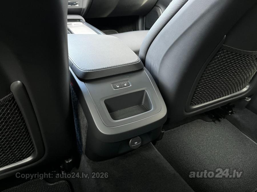 Grey Volvo V90 2021 in Tallinn, with an engine capacity of 2.00 L and mileage of 159 thousand km for 29900 €, photo 14 on AUTOMOTO.COM.LV