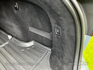 Grey Volvo V90 2021 in Tallinn, with an engine capacity of 2.00 L and mileage of 159 thousand km for 29900 €, photo 17 on AUTOMOTO.COM.LV
