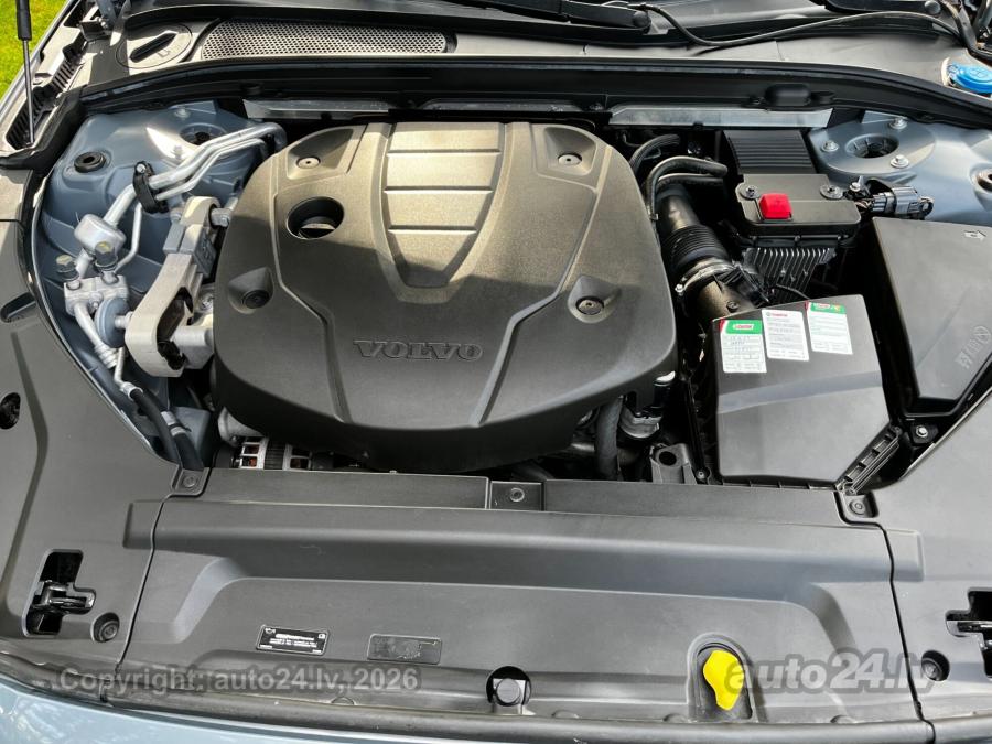 Grey Volvo V90 2021 in Tallinn, with an engine capacity of 2.00 L and mileage of 159 thousand km for 29900 €, photo 23 on AUTOMOTO.COM.LV