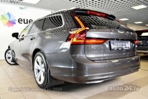 Grey Volvo V90 2021 in Tallinn, with an engine capacity of 2.00 L and mileage of 95 thousand km for 28990 €, photo 3 on AUTOMOTO.COM.LV