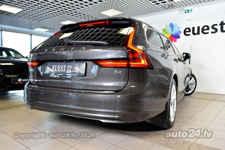 Grey Volvo V90 2021 in Tallinn, with an engine capacity of 2.00 L and mileage of 95 thousand km for 28990 €, photo 5 on AUTOMOTO.COM.LV