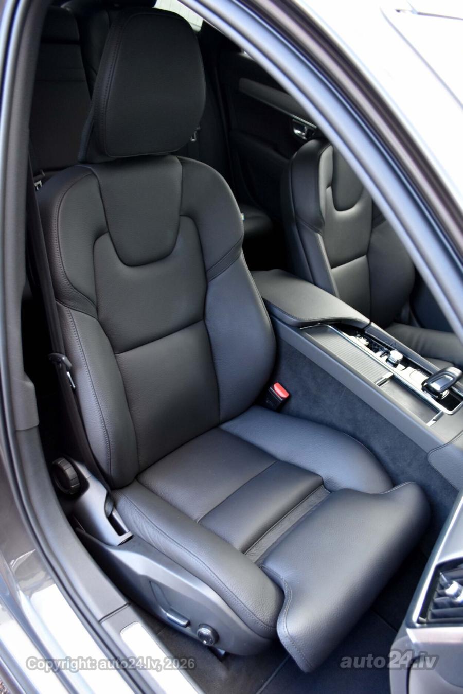 Grey Volvo V90 2021 in Tallinn, with an engine capacity of 2.00 L and mileage of 95 thousand km for 28990 €, photo 11 on AUTOMOTO.COM.LV