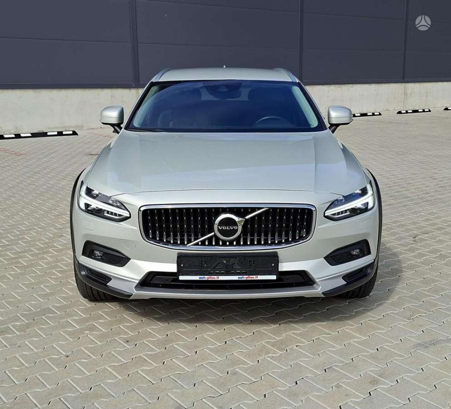 Pelēks Volvo V90 2021 Šauļi, ar dzinēja tilpumu 1.97 L un nobraukumu 175 tūkst. km par 24450 €, foto 4 vietnē AUTOMOTO.COM.LV