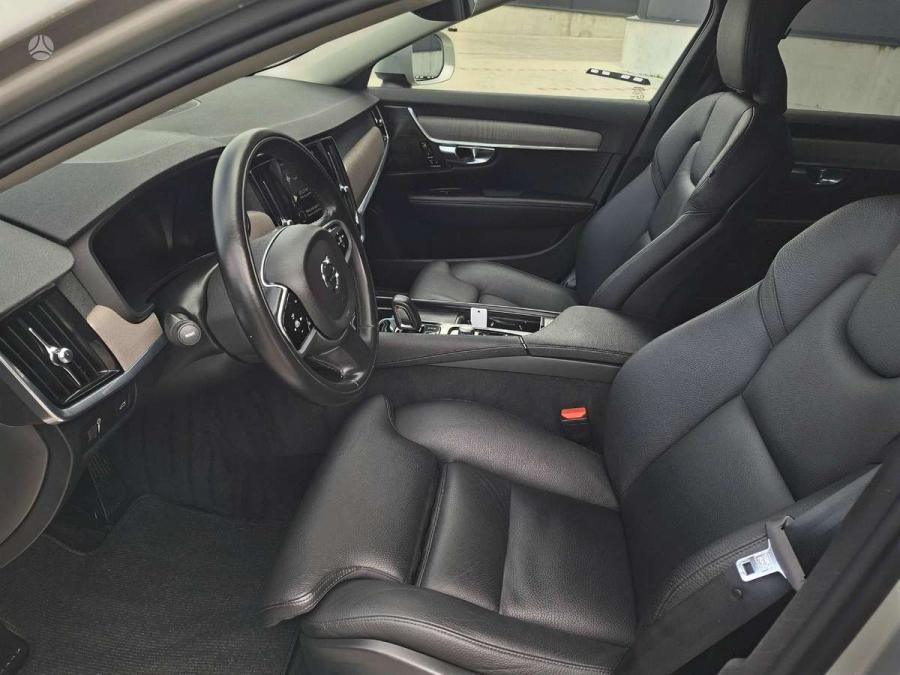Pelēks Volvo V90 2021 Šauļi, ar dzinēja tilpumu 1.97 L un nobraukumu 175 tūkst. km par 24450 €, foto 16 vietnē AUTOMOTO.COM.LV