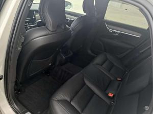 Pelēks Volvo V90 2021 Šauļi, ar dzinēja tilpumu 1.97 L un nobraukumu 175 tūkst. km par 24450 €, foto 17 vietnē AUTOMOTO.COM.LV