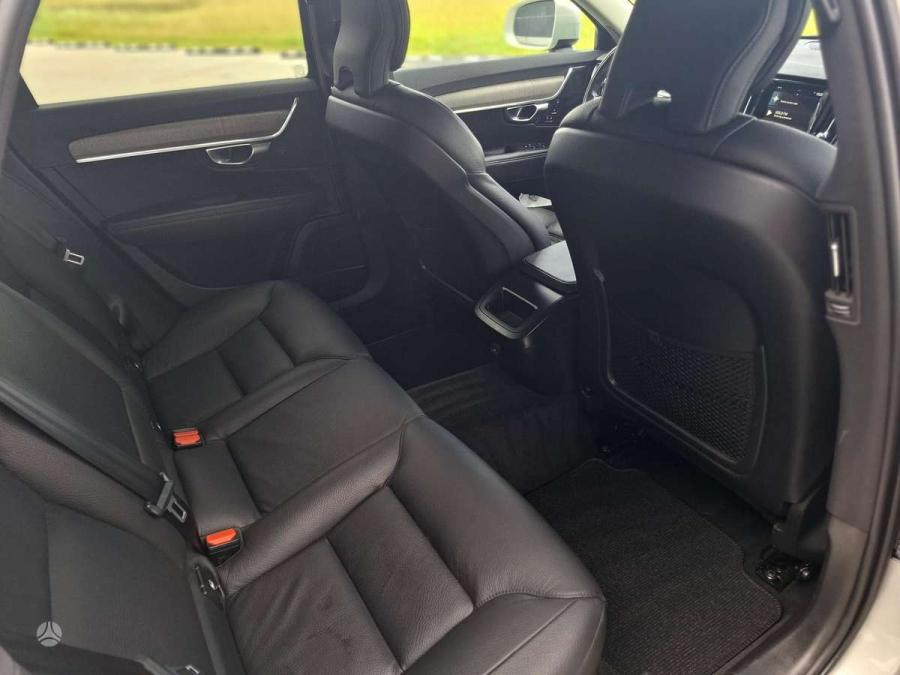 Pelēks Volvo V90 2021 Šauļi, ar dzinēja tilpumu 1.97 L un nobraukumu 175 tūkst. km par 24450 €, foto 18 vietnē AUTOMOTO.COM.LV