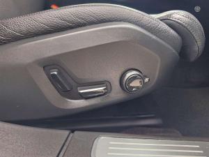 Pelēks Volvo V90 2021 Šauļi, ar dzinēja tilpumu 1.97 L un nobraukumu 175 tūkst. km par 24450 €, foto 19 vietnē AUTOMOTO.COM.LV