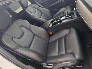 Pelēks Volvo V90 2021 Šauļi, ar dzinēja tilpumu 1.97 L un nobraukumu 175 tūkst. km par 24450 €, foto 22 vietnē AUTOMOTO.COM.LV
