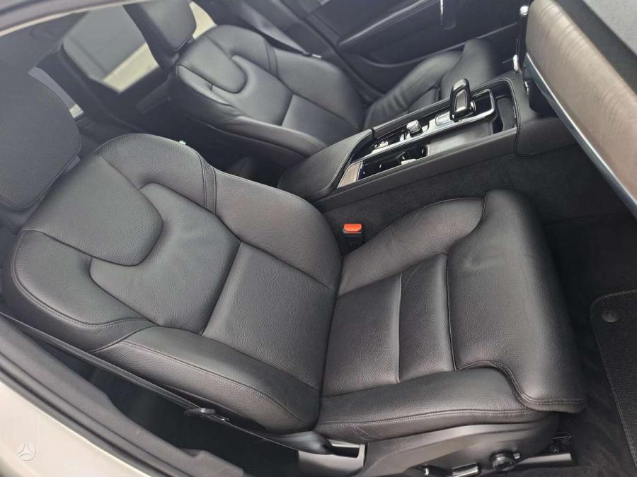 Pelēks Volvo V90 2021 Šauļi, ar dzinēja tilpumu 1.97 L un nobraukumu 175 tūkst. km par 24450 €, foto 22 vietnē AUTOMOTO.COM.LV