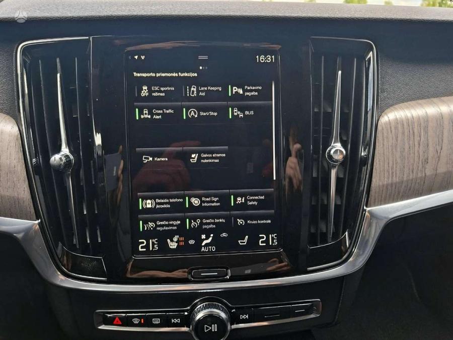 Pelēks Volvo V90 2021 Šauļi, ar dzinēja tilpumu 1.97 L un nobraukumu 175 tūkst. km par 24450 €, foto 36 vietnē AUTOMOTO.COM.LV
