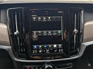 Pelēks Volvo V90 2021 Šauļi, ar dzinēja tilpumu 1.97 L un nobraukumu 175 tūkst. km par 24450 €, foto 38 vietnē AUTOMOTO.COM.LV