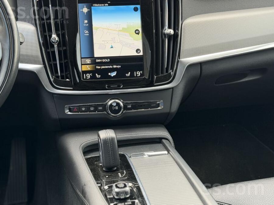 Pelēks Volvo V90 2021 Rīga, ar dzinēja tilpumu 2.00 L un nobraukumu 82 tūkst. km par 23950 €, foto 8 vietnē AUTOMOTO.COM.LV