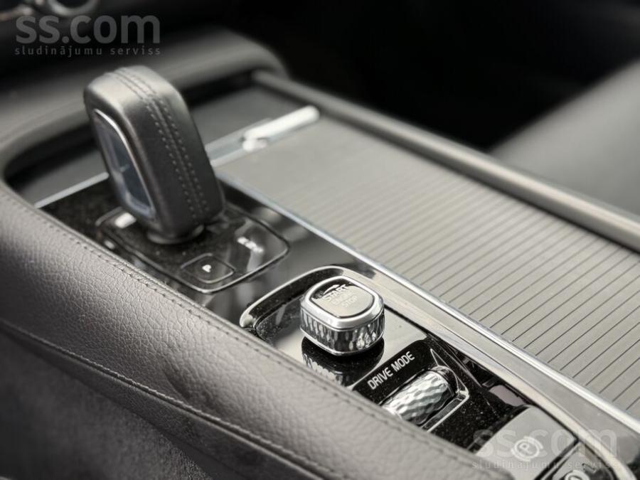 Pelēks Volvo V90 2021 Rīga, ar dzinēja tilpumu 2.00 L un nobraukumu 82 tūkst. km par 23950 €, foto 12 vietnē AUTOMOTO.COM.LV