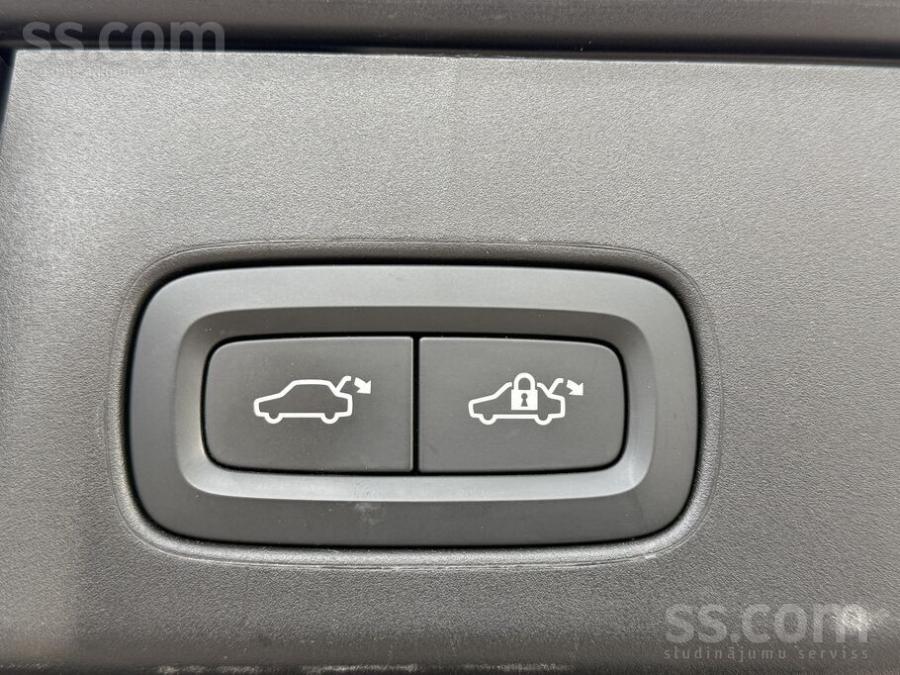 Pelēks Volvo V90 2021 Rīga, ar dzinēja tilpumu 2.00 L un nobraukumu 82 tūkst. km par 23950 €, foto 19 vietnē AUTOMOTO.COM.LV