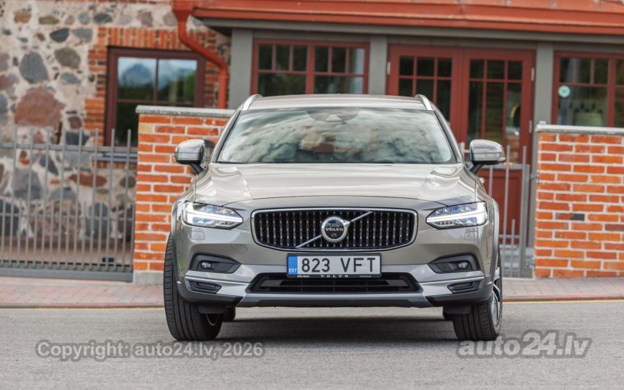 Pelēks Volvo V90 2021 Tallina, ar dzinēja tilpumu 2.00 L un nobraukumu 120 tūkst. km par 34500 €, foto 4 vietnē AUTOMOTO.COM.LV