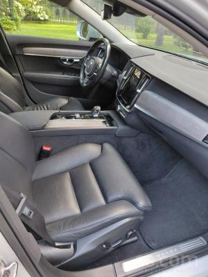 Grey Volvo V90 2021 in Riga, with an engine capacity of 2.00 L and mileage of 157 thousand km for 25900 €, photo 9 on AUTOMOTO.COM.LV
