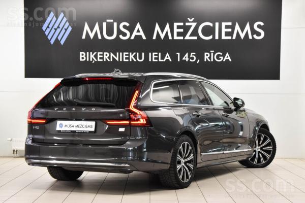Pelēks Volvo V90 2021 Rīga, ar dzinēja tilpumu 2.00 L un nobraukumu 184 tūkst. km par 19990 €, foto 9 vietnē AUTOMOTO.COM.LV