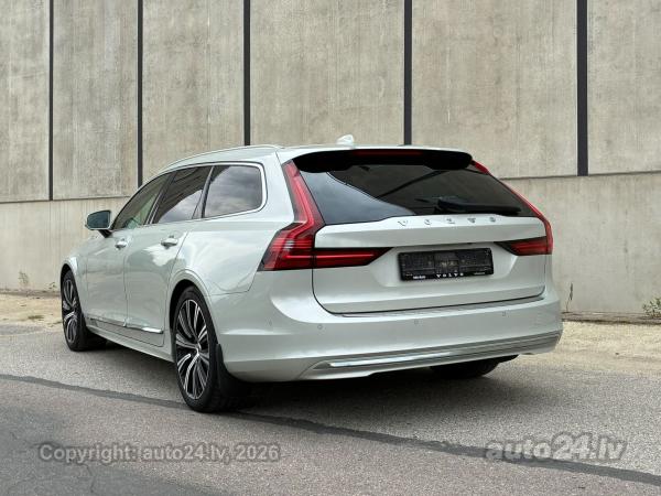 Grey Volvo V90 2021 in Tartu, with an engine capacity of 2.00 L and mileage of 162 thousand km for 29990 €, photo 7 on AUTOMOTO.COM.LV