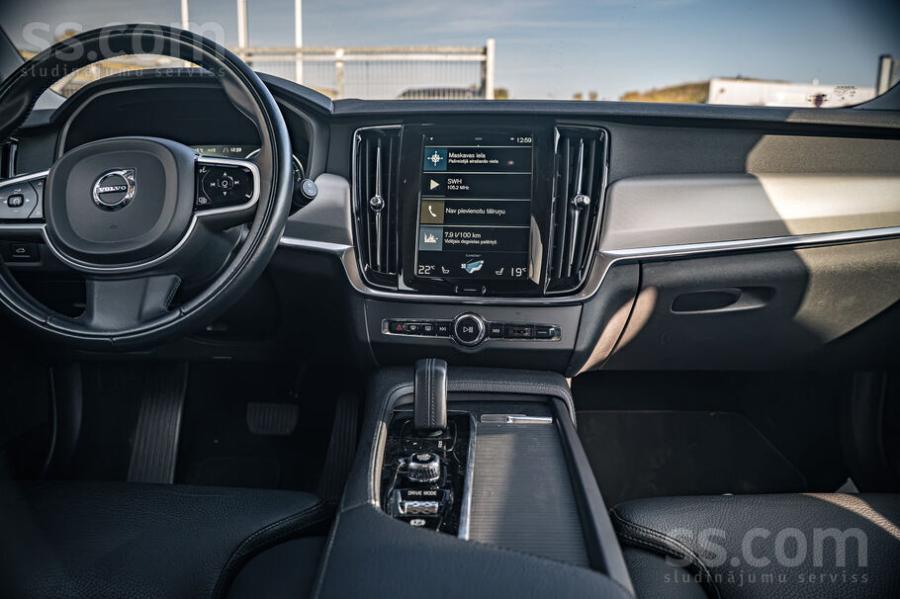 Pelēks Volvo V90 2021 Rīga, ar dzinēja tilpumu 2.00 L un nobraukumu 82 tūkst. km par 23500 €, foto 10 vietnē AUTOMOTO.COM.LV
