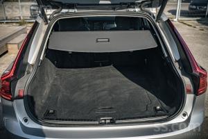Pelēks Volvo V90 2021 Rīga, ar dzinēja tilpumu 2.00 L un nobraukumu 82 tūkst. km par 23500 €, foto 20 vietnē AUTOMOTO.COM.LV