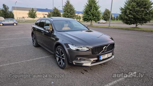 Pelēks Volvo V90 2022 Tallina, ar dzinēja tilpumu 2.00 L un nobraukumu 125 tūkst. km par 43000 €, foto 2 vietnē AUTOMOTO.COM.LV