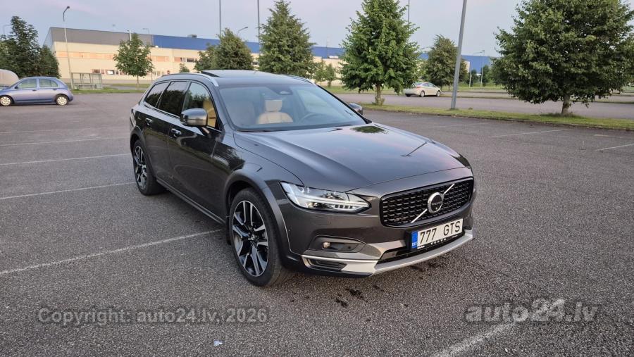 Pelēks Volvo V90 2022 Tallina, ar dzinēja tilpumu 2.00 L un nobraukumu 125 tūkst. km par 43000 €, foto 3 vietnē AUTOMOTO.COM.LV