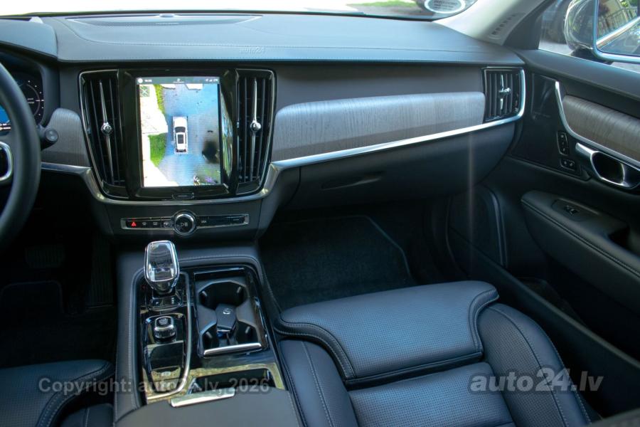 Pelēks Volvo V90 2022 Tallina, ar dzinēja tilpumu 2.00 L un nobraukumu 111 tūkst. km par 39990 €, foto 14 vietnē AUTOMOTO.COM.LV
