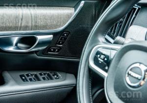Grey Volvo V90 2022 in Cesis, with an engine capacity of 2.00 L and mileage of 106 thousand km for 31950 €, photo 25 on AUTOMOTO.COM.LV