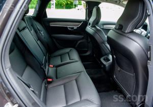 Grey Volvo V90 2022 in Cesis, with an engine capacity of 2.00 L and mileage of 106 thousand km for 31950 €, photo 26 on AUTOMOTO.COM.LV