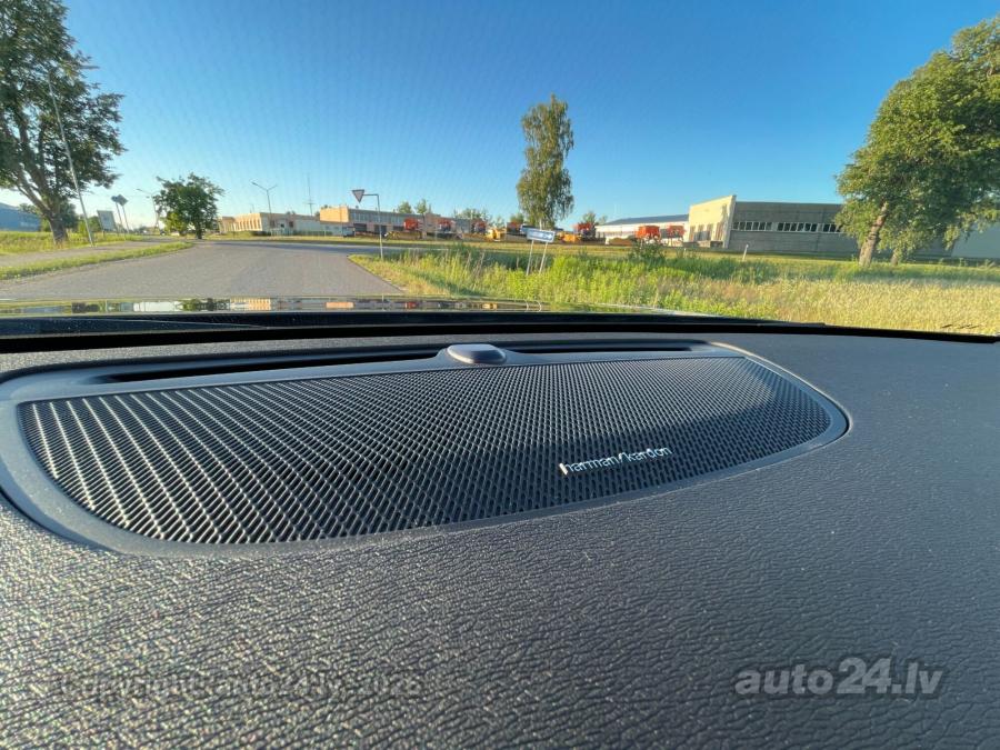 Grey Volvo V90 2022 in Cesis, with an engine capacity of 2.00 L and mileage of 106 thousand km for 32950 €, photo 30 on AUTOMOTO.COM.LV