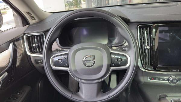 Pelēks Volvo V90 2022 Marijampole, ar dzinēja tilpumu 1.97 L un nobraukumu 222 tūkst. km par 20999 €, foto 10 vietnē AUTOMOTO.COM.LV