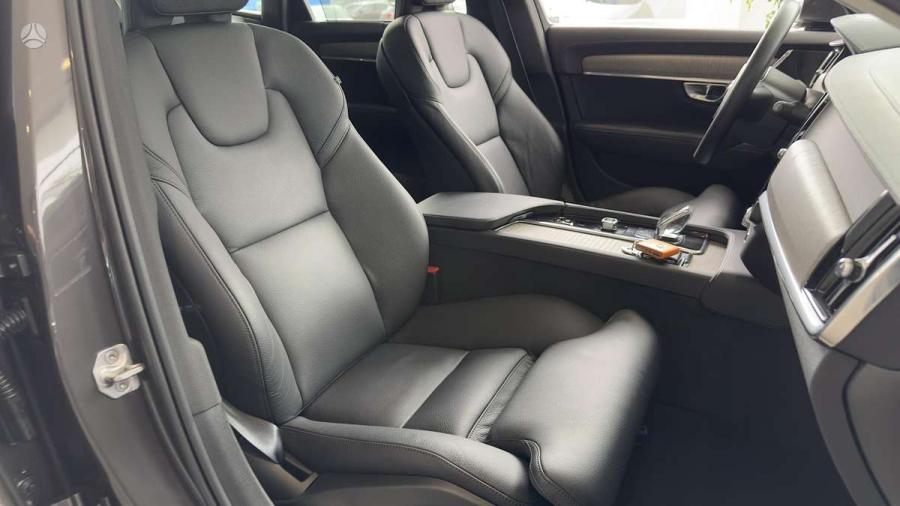 Grey Volvo V90 2022 in Marijampole, with an engine capacity of 1.97 L and mileage of 222 thousand km for 20999 €, photo 16 on AUTOMOTO.COM.LV