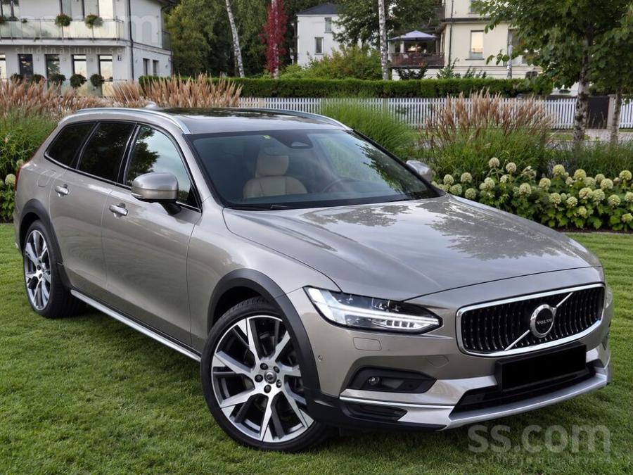 Grey Volvo V90 2022 in Jurmala, with an engine capacity of 2.00 L and mileage of 250 thousand km for 21990 €, photo 3 on AUTOMOTO.COM.LV