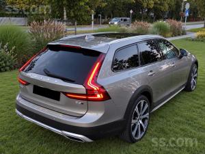 Grey Volvo V90 2022 in Jurmala, with an engine capacity of 2.00 L and mileage of 250 thousand km for 21990 €, photo 5 on AUTOMOTO.COM.LV