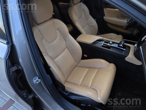 Grey Volvo V90 2022 in Jurmala, with an engine capacity of 2.00 L and mileage of 250 thousand km for 21990 €, photo 11 on AUTOMOTO.COM.LV