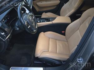 Grey Volvo V90 2022 in Jurmala, with an engine capacity of 2.00 L and mileage of 250 thousand km for 21990 €, photo 12 on AUTOMOTO.COM.LV